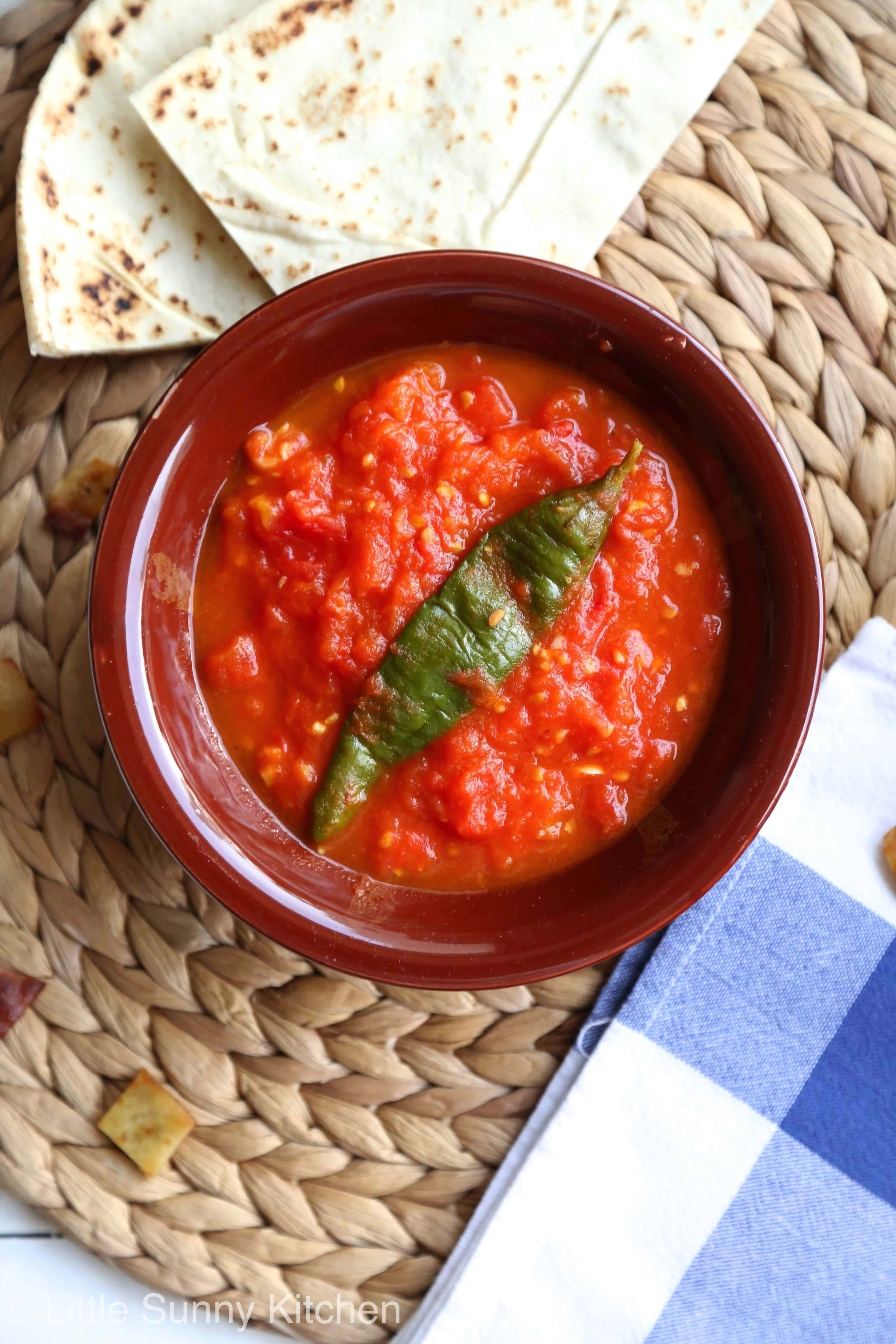 Galayet Bandora - Little Sunny Kitchen