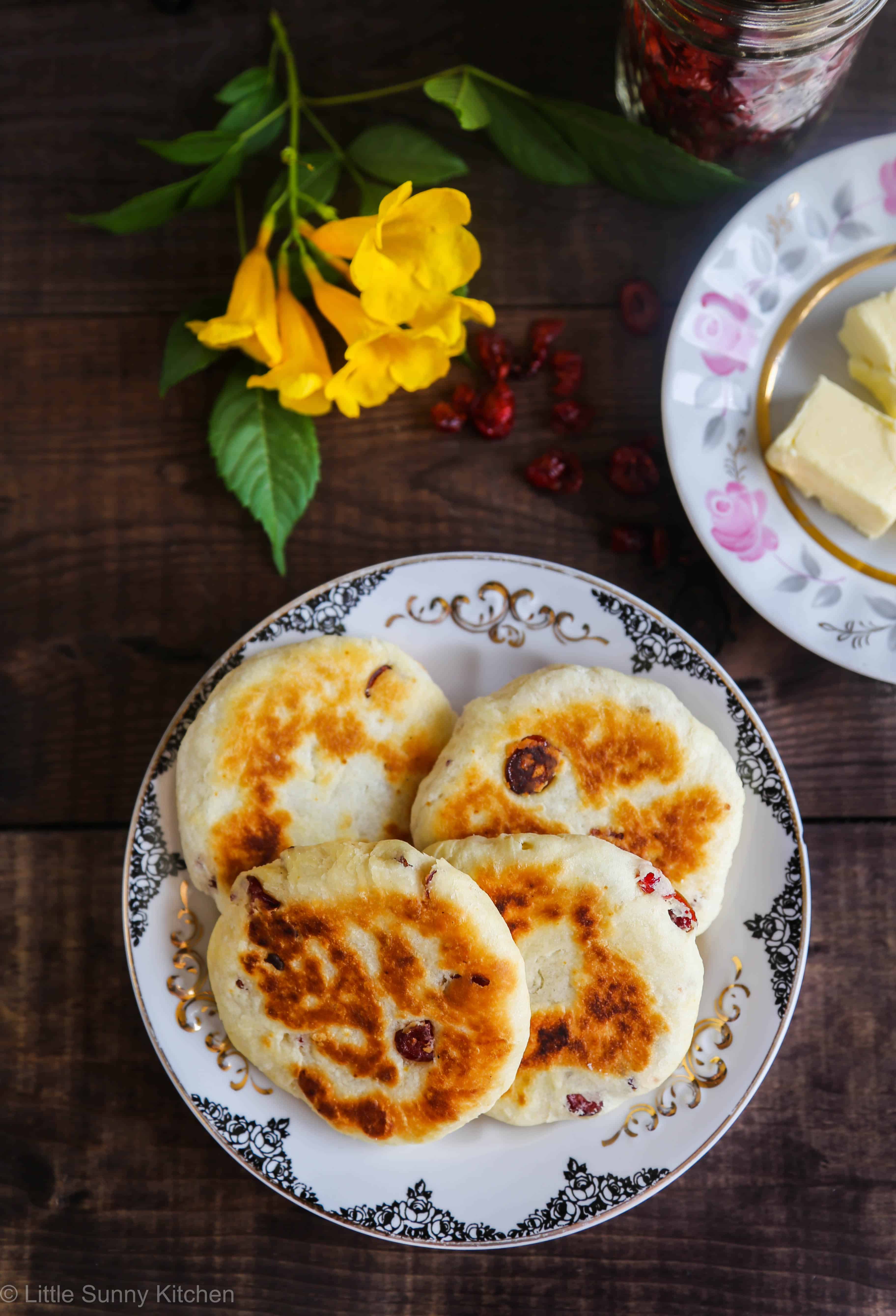 Singing Hinnies - Little Sunny Kitchen